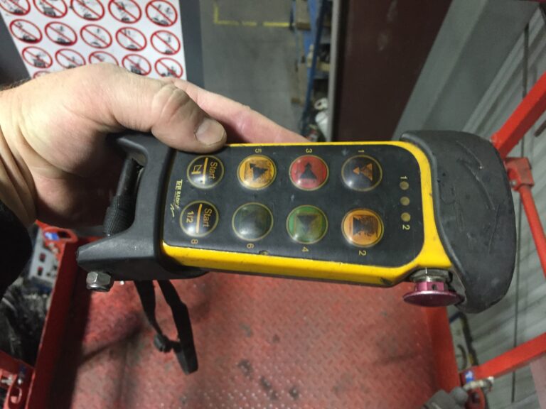 Push buttons, Pendants And Remote Controls - Crane Tech Services ...
